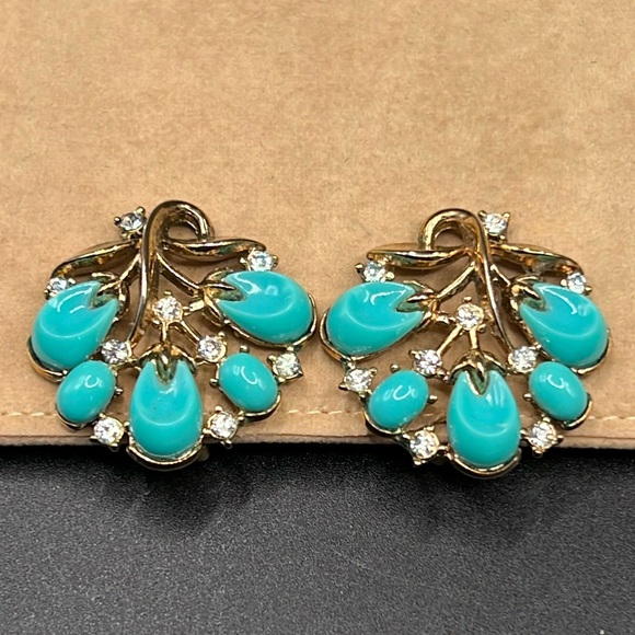 Trifari | Jewelry | Vintage Crown Trifari 956 Pebble Beach Earrings | Poshmark